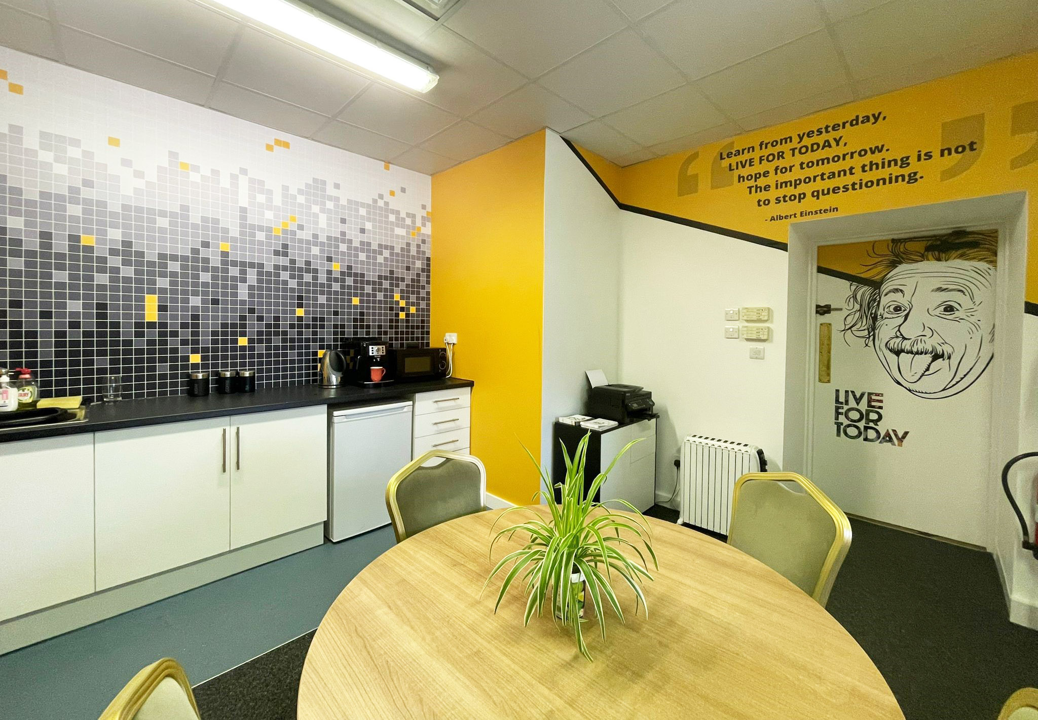How Internal Signage Transformed Live for Today’s Offices - De-Signs ...